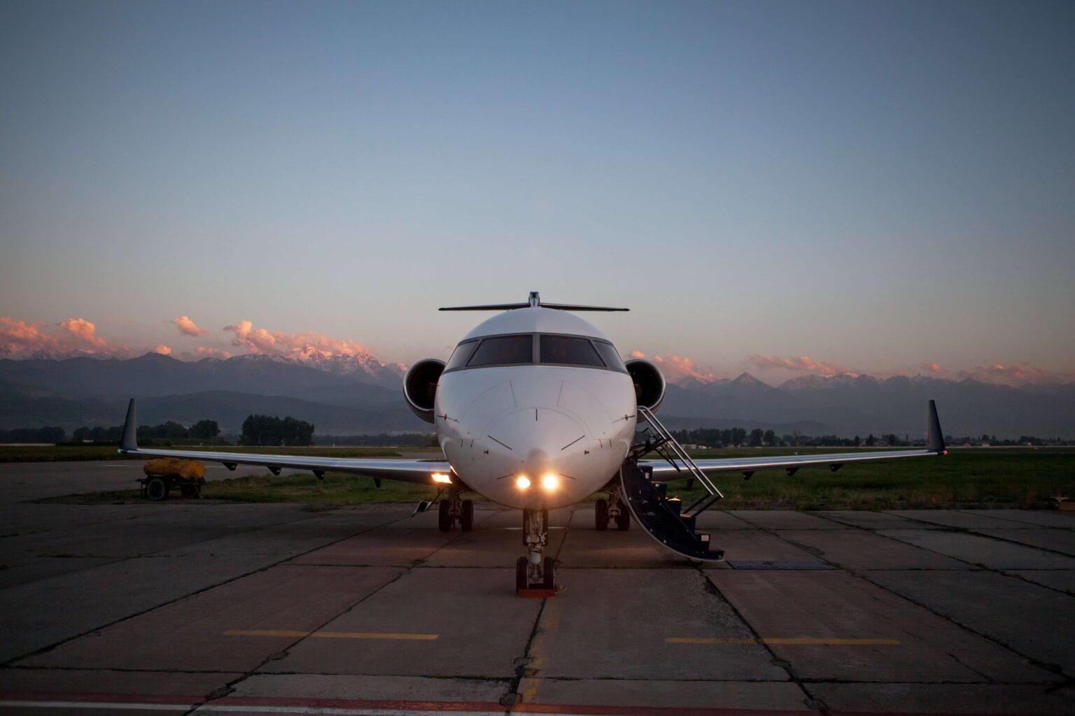 Denver Private Airport | Location Details & FBOs | Charter Jet One